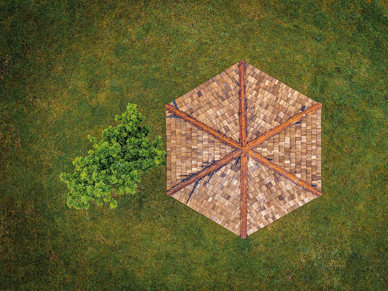 Hexagon H22 Pavilion | Nola®