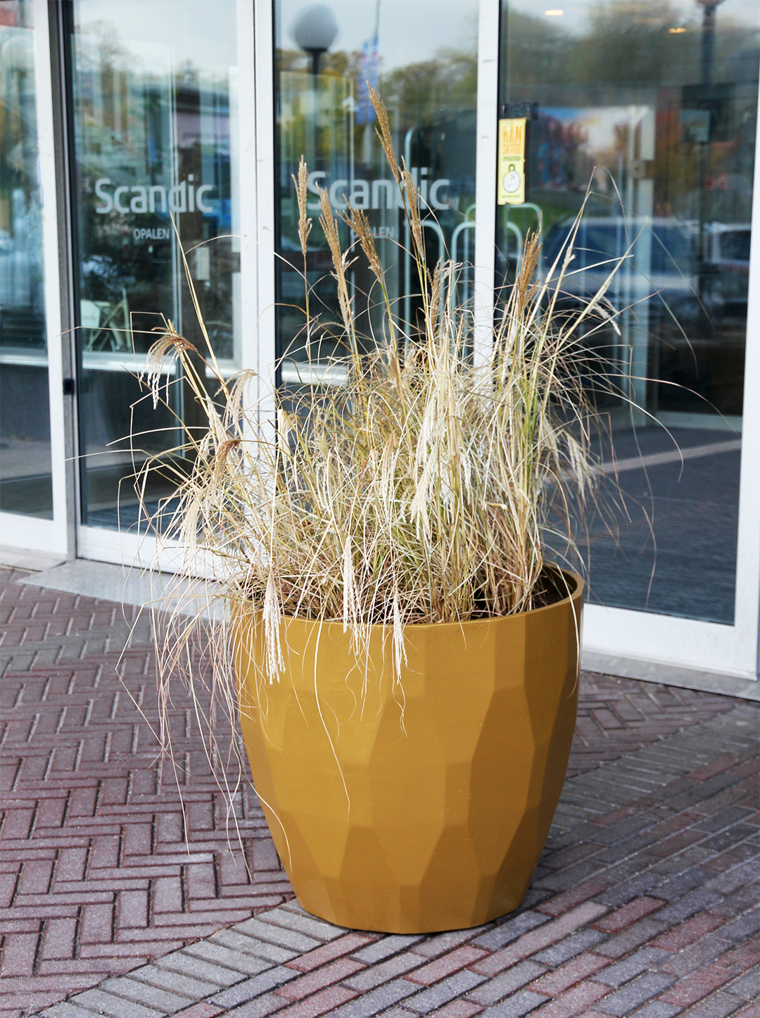 Arabesque Planter | Nola®