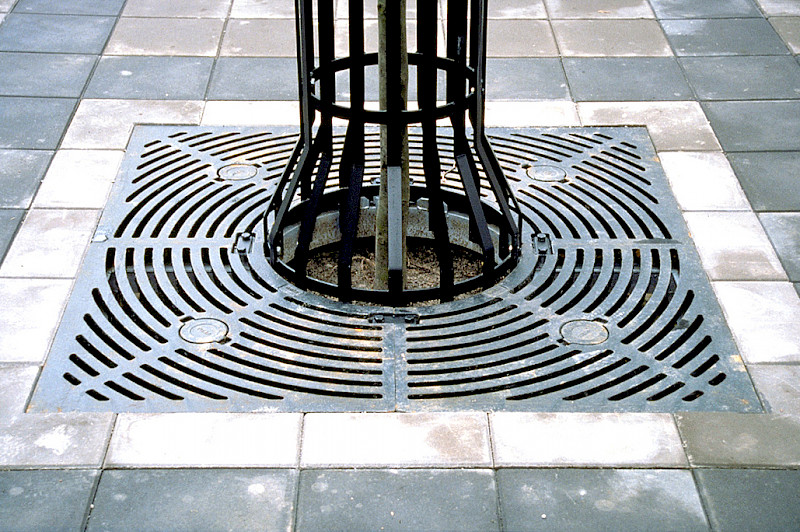 Markgaller i gjutjärn | Tål upp till 12 ton last | Nola®